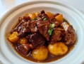 土豆炖牛肉用什么部位_牛腩还是牛肋条