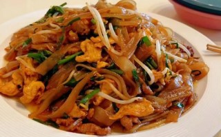 鸡蛋炒河粉怎么炒好吃_河粉不碎不粘锅的技巧