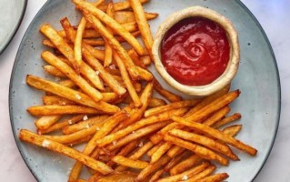 薯条的英文怎么说_French fries还是chips
