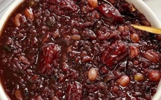 黑豆黑米粥不能和什么一起吃_哪些人不能吃 黑豆黑米粥不能和什么一起吃_哪些人不能吃