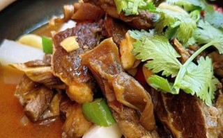 牛腩怎么做好吃_牛腩炖多久才软烂