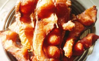 炸咸鱼怎么炸才酥脆_炸咸鱼前要不要泡水