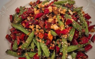 干锅四季豆怎么做_四季豆焯水还是不焯水