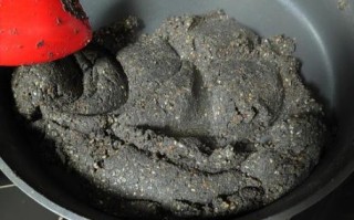 自制黑芝麻馅怎么做_黑芝麻馅保存多久