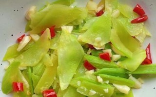 莴笋怎么炒才脆_莴笋炒脆的秘诀