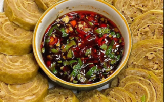 干豆腐怎么做好吃_干豆腐卷什么菜最香