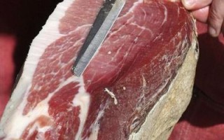 顶级火腿为什么那么贵_十几万一条值不值