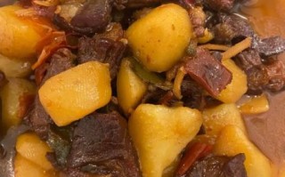 牛肉炖土豆怎么做才好吃_家庭版牛肉炖土豆做法