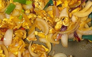 鸡蛋炒洋葱怎么做_鸡蛋炒洋葱的家常做法