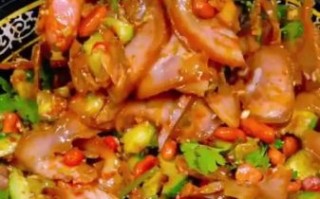 猪头怎么做好吃_猪头肉去腥技巧