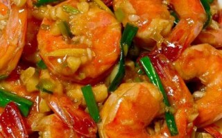 烧大虾怎么做_家常烧大虾的做法步骤