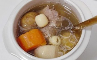 莲子排骨汤的做法_莲子排骨汤怎么炖好喝