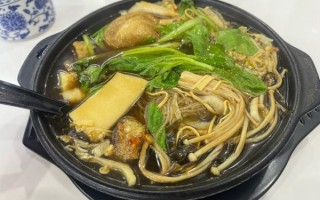 素菜砂锅怎么做_素菜砂锅放什么料