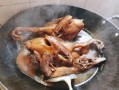 卤鸭怎么做才入味_卤鸭的正宗做法