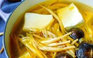 凉拌新鲜黄花菜怎么做_黄花菜焯水几分钟才安全