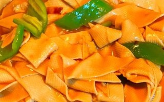 青椒炒豆干怎么炒才好吃_青椒炒豆干要不要焯水