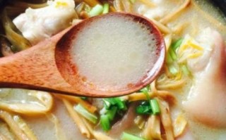 干黄花菜烧汤的做法_干黄花菜烧汤需要焯水吗