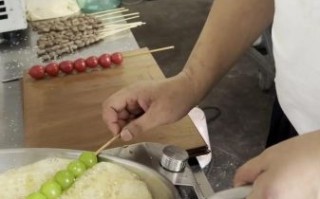 糖葫芦怎么熬糖_糖葫芦做法大全视频教程