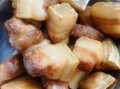 炖五花肉怎么做好吃不腻_五花肉炖多久软烂不柴