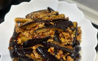 猪肉炒茄子怎么做好吃_茄子炒肉简单又下饭的做法