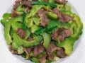 苦瓜炒猪肉怎么炒好吃_苦瓜炒肉不苦技巧