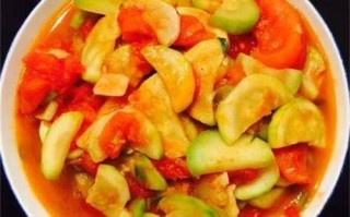 西葫芦炒西红柿怎么做_西葫芦炒西红柿需要焯水吗