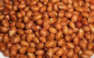 花生怎么炸才香酥_白糖花生的做法