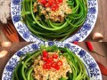 凉拌蒜苔丝怎么做才脆_蒜苔焯水几分钟才好吃