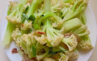 清炒花菜怎么炒才脆_清炒花菜焯水几分钟