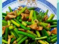 蒜苗炒肉怎么做_家常做法步骤