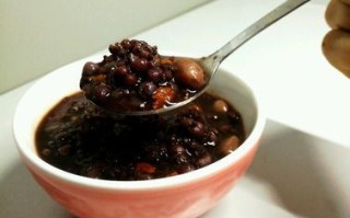 红豆黑米粥吃了一个月能减肥吗_红豆黑米粥吃了一个月有什么变化