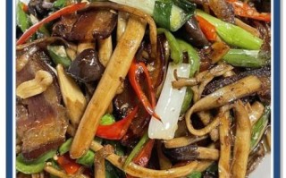 茶树菇炒腊肉怎么做_腊肉要不要先焯水