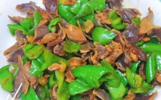 鸡胗炒尖椒怎么做_鸡胗炒尖椒需要焯水吗