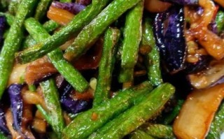 豆角烧茄子怎么做_豆角烧茄子用不用焯水