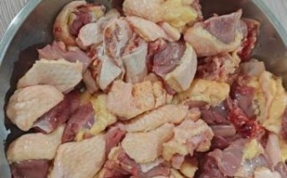 广东焖鸭怎么做才够味_正宗做法需要哪些配料