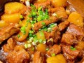 土豆干锅排骨怎么做_家常干锅排骨土豆做法