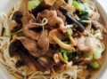 蘑菇面条怎么做_蘑菇面条需要焯水吗