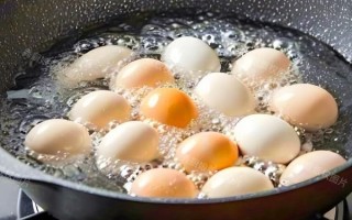 煮鸡蛋冷水下锅还是热水下锅_煮几分钟才完美