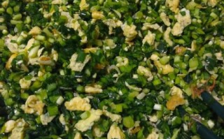 韭菜鸡蛋饺子馅怎么调_韭菜鸡蛋饺子需要焯水吗