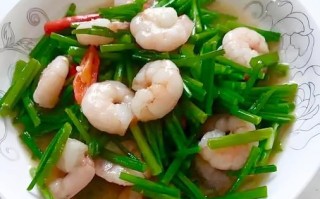 韭菜炒虾仁的功效_韭菜炒虾仁补肾吗