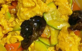 西葫芦炒鸡蛋木耳怎么做_西葫芦炒鸡蛋木耳热量高吗