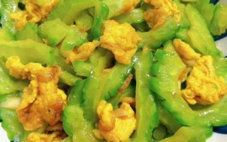 苦瓜炒鸡蛋怎么做不苦_苦瓜炒鸡蛋的家常做法