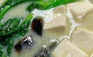 皮蛋豆腐汤的做法_皮蛋豆腐汤的热量高吗
