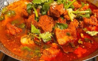 麻辣牛肉火锅怎么做_麻辣牛肉火锅底料哪个牌子好