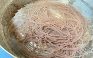 花生酱拌面怎么做_花生酱拌面需要哪些调料