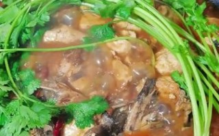 清炖鲶鱼怎么做_清炖鲶鱼最正宗的做法