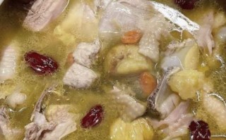 清炖全鸡加什么调料_清炖全鸡放什么料最鲜