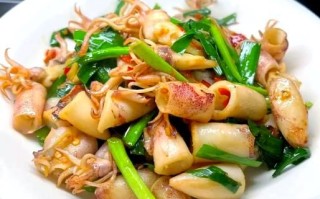 鲜鱿鱼怎么做好吃_鲜鱿鱼最简单的家常做法