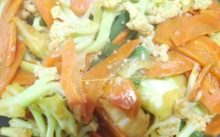 炒菜花怎么炒好吃_家常炒菜花做法