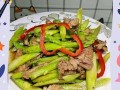 芦笋炒什么好吃_芦笋炒肉的家常做法